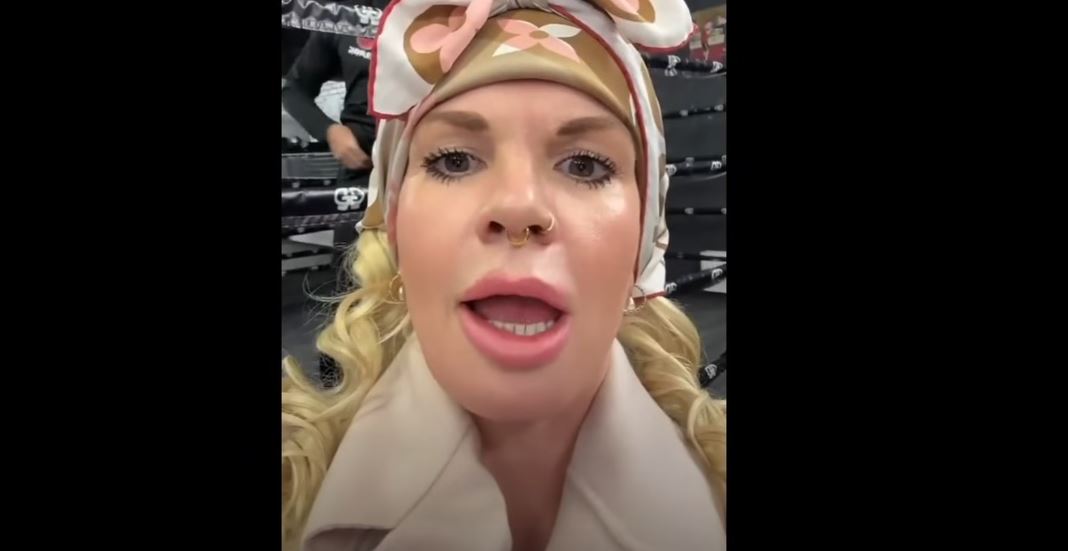 Chelsea Lee Art Net Worth Skyrockets in 2025 You Won’t Believe Her ...